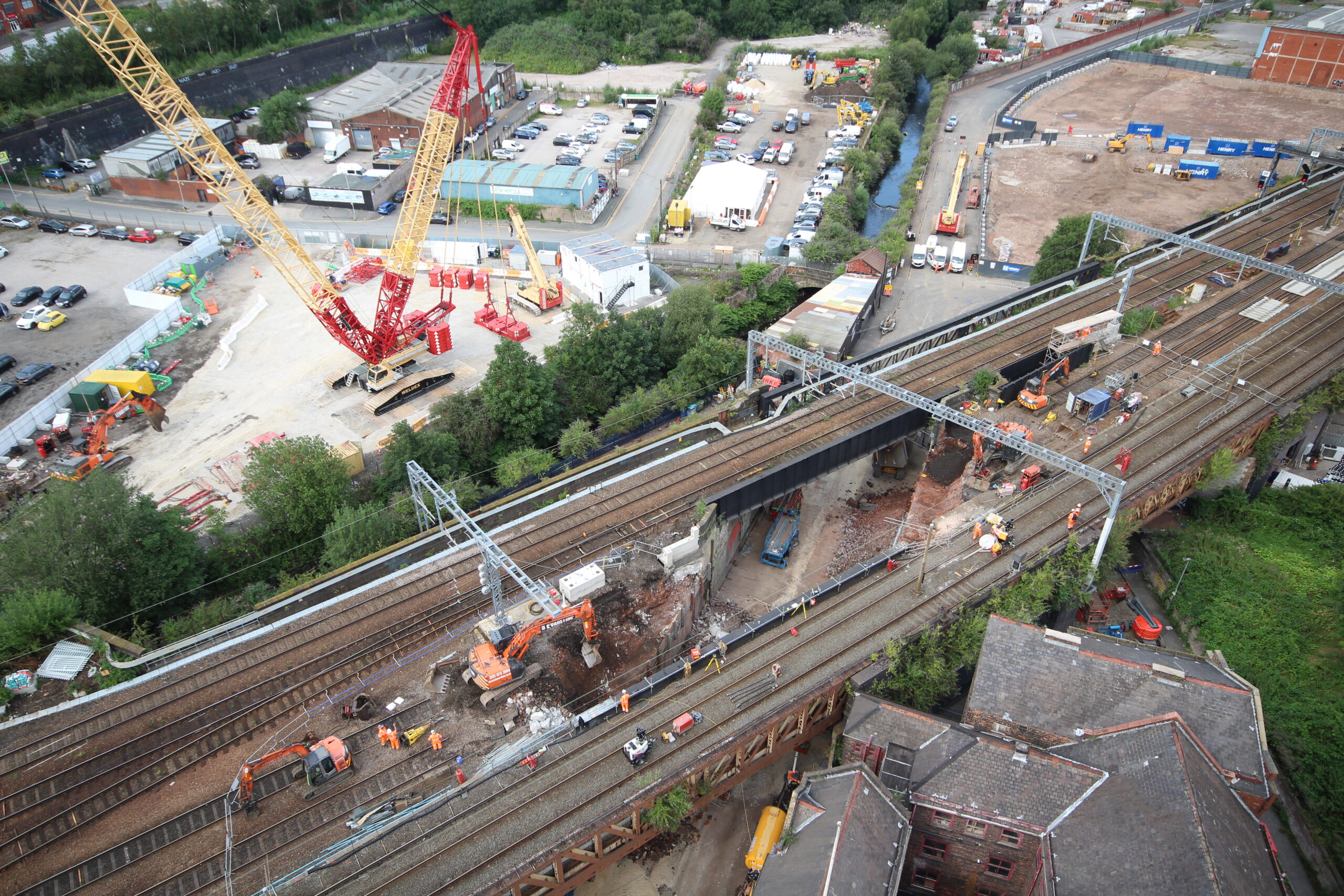 Major bridge reconstruction work starts in Manchester – passengers ...
